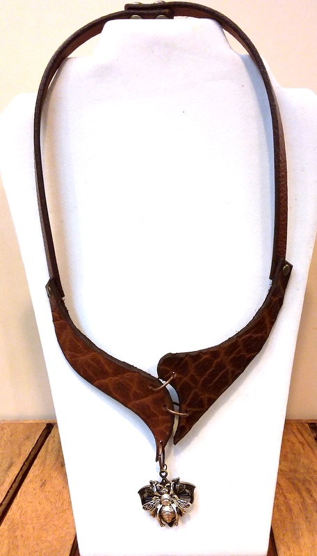 Leather Bee Necklace - Cellar Leather